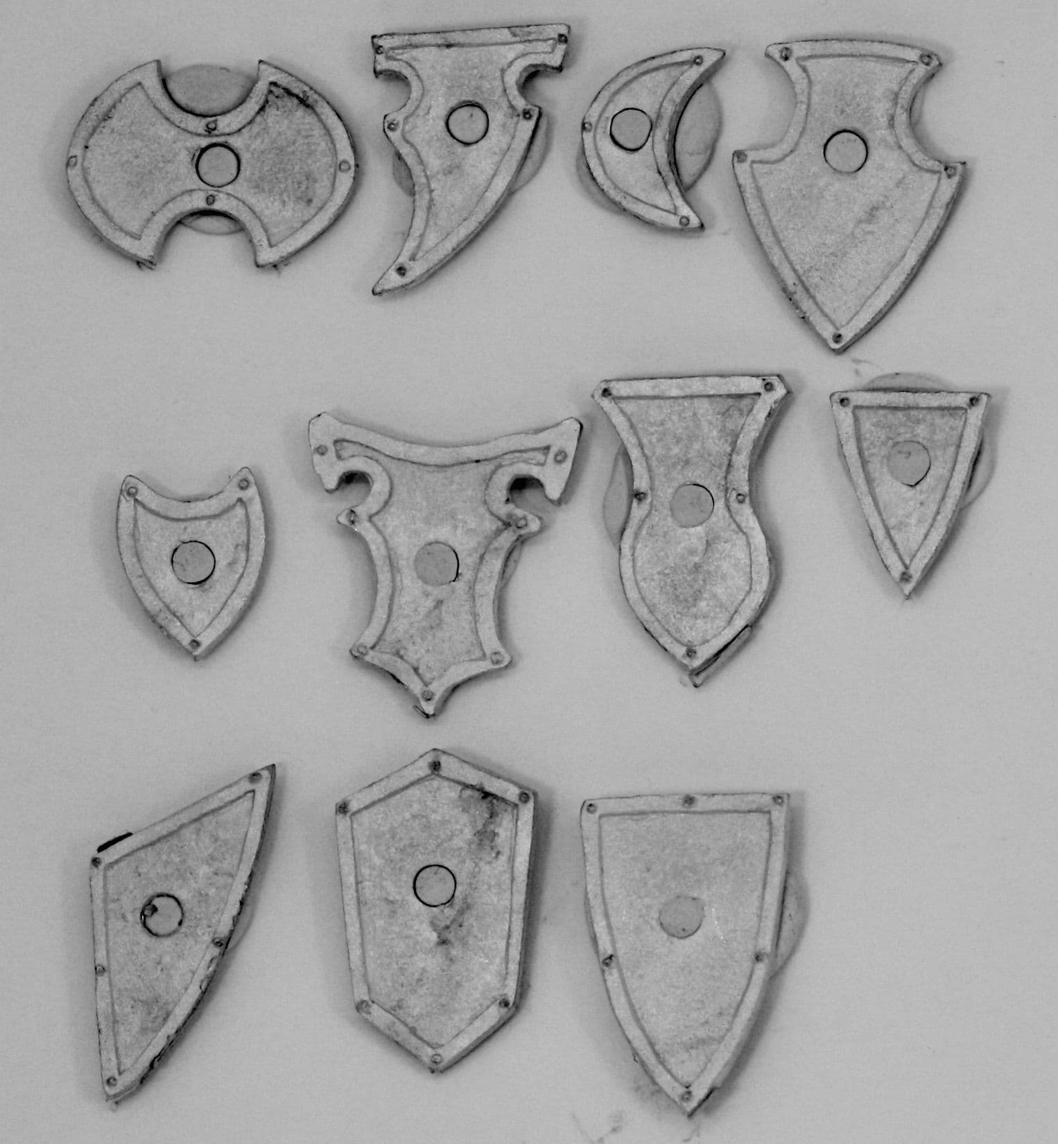 50 Random Larger Shields | Oldhammer 28mm Miniatures